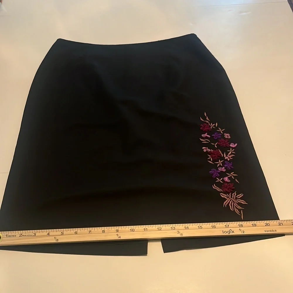 LOFT | Skirts | Ann Taylor Loft Black Floral Embroidered Aline Skirt ...